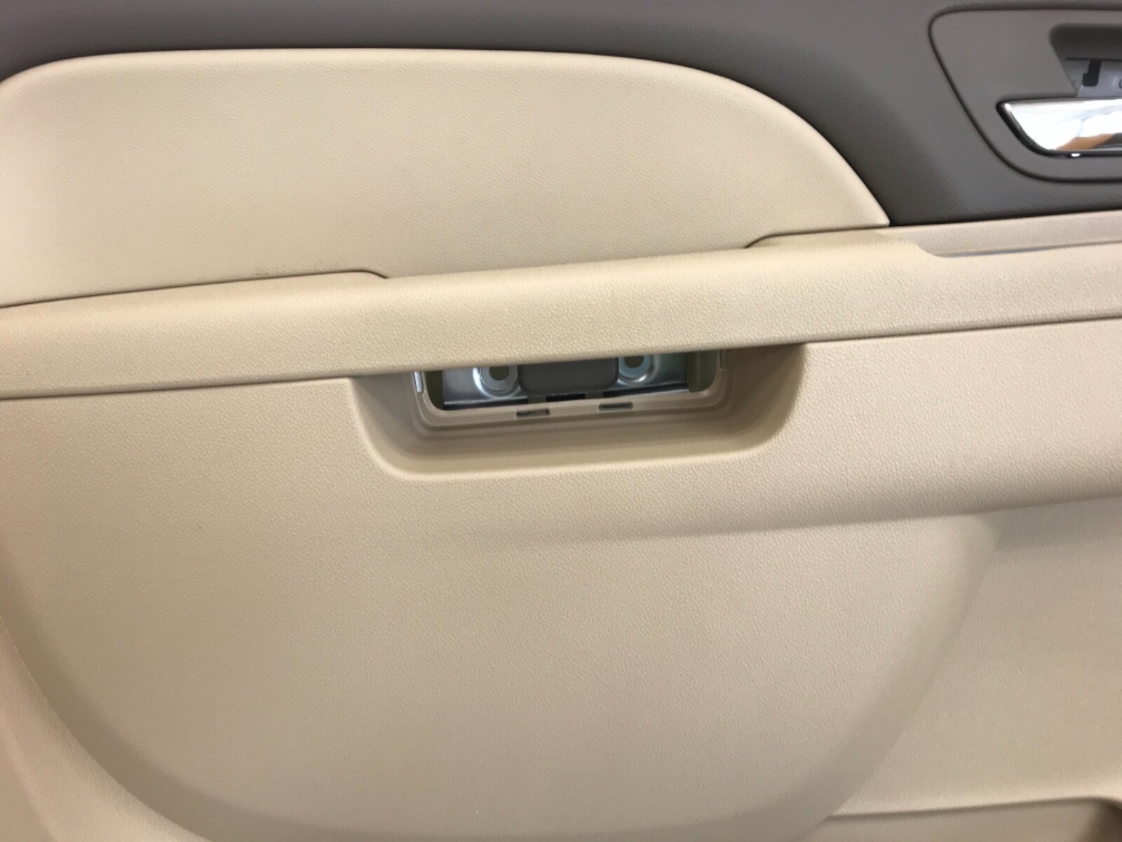 OEM GM Front Left Interior Door Trim Panel 84127287 | Cashmere ...