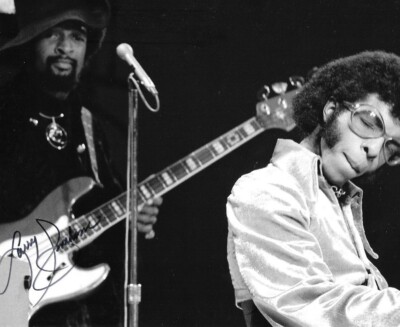 * LARRY GRAHAM * signed 8x10 photo * SLY & THE FAMILY STONE * COA * 3 ...