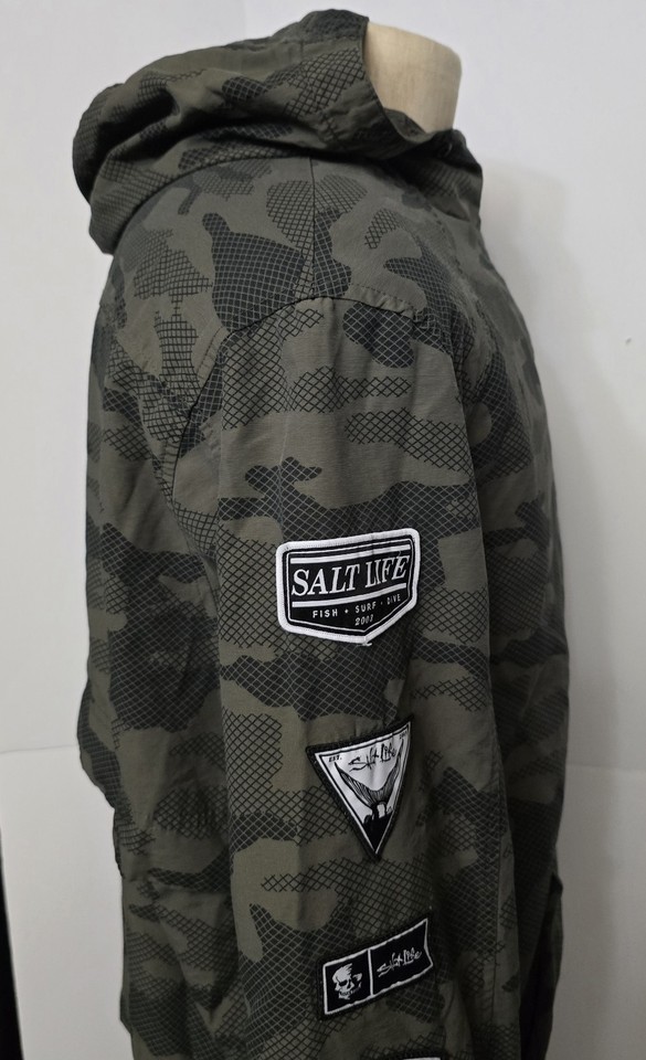 Salt Life Scaled Rogue Jacket Lightweight Camo Hooded Logo Patches Mens ...