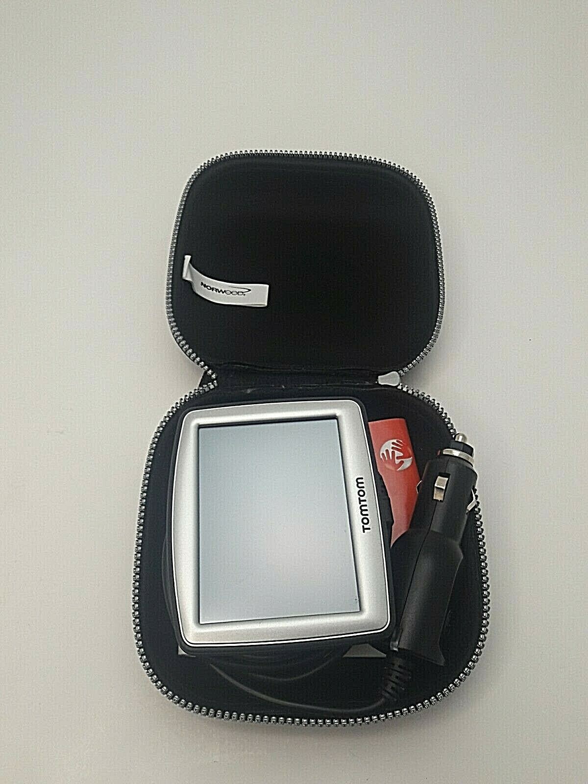 TomTom ONE 310 Model N14644 Instructions Case and Car Charger Bundle | eBay