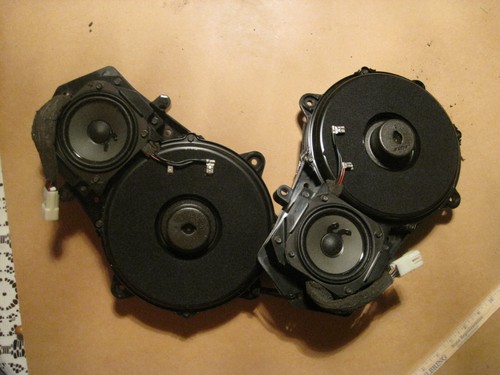 🥇97-04 Chevrolet Corvette C5 set left and right door BOSE SPEAKER OEM ...
