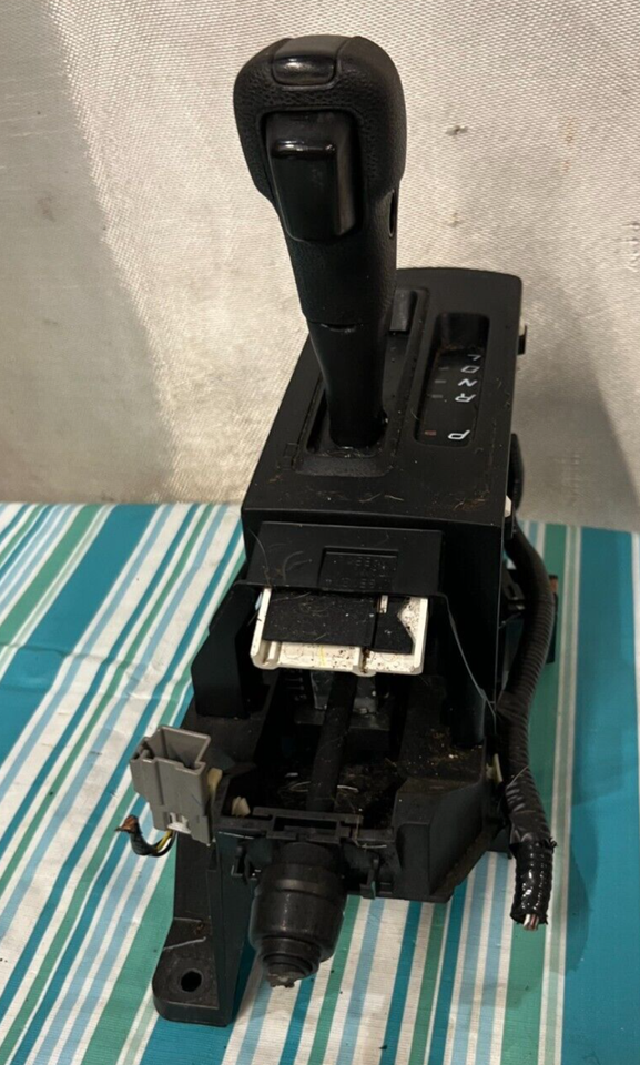 2008 FORD FOCUS AUTOMATIC GEAR SHIFT LEVER FLOOR SHIFTER 8S4P-7K004 ...
