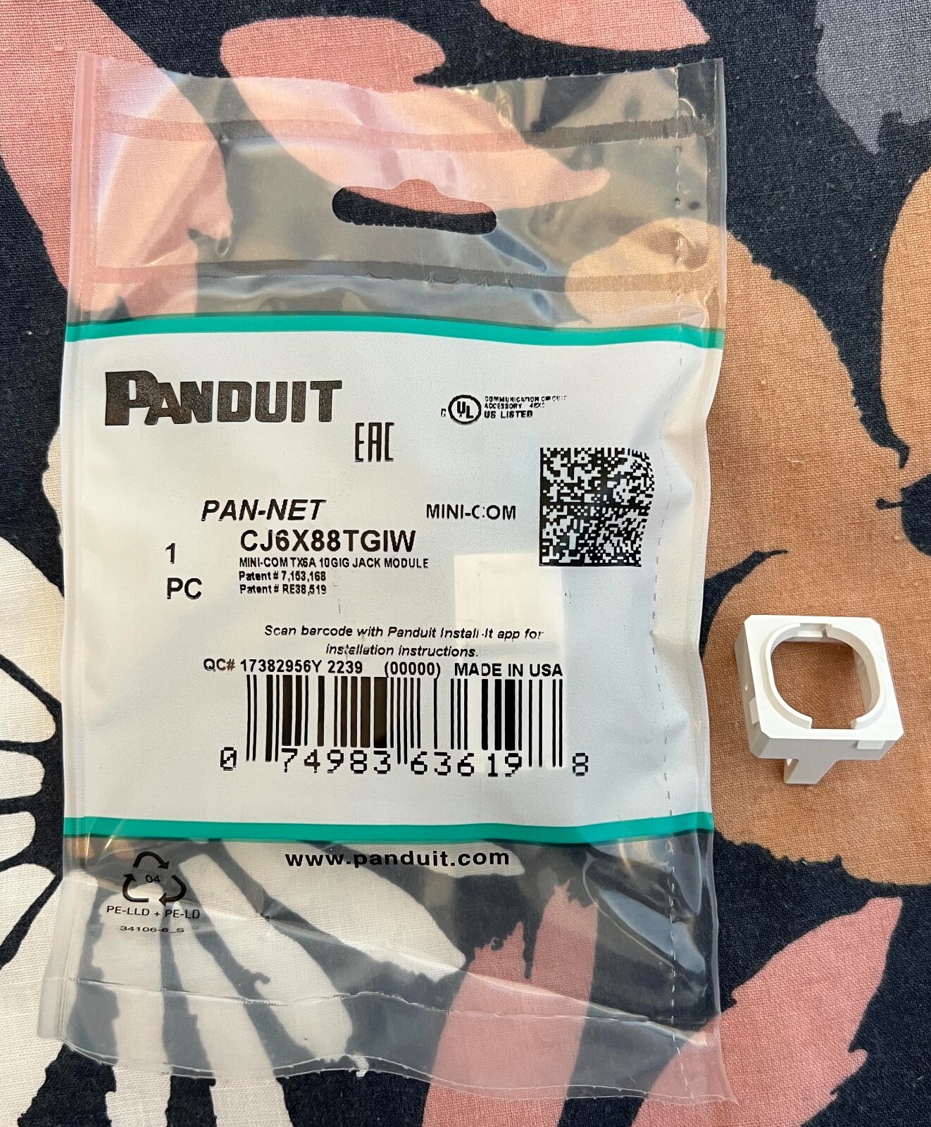 Panduit CJ6X88TGIW Snap in, Mini-Com, 10Gig UTP, CAT6A, White Cat6a ...