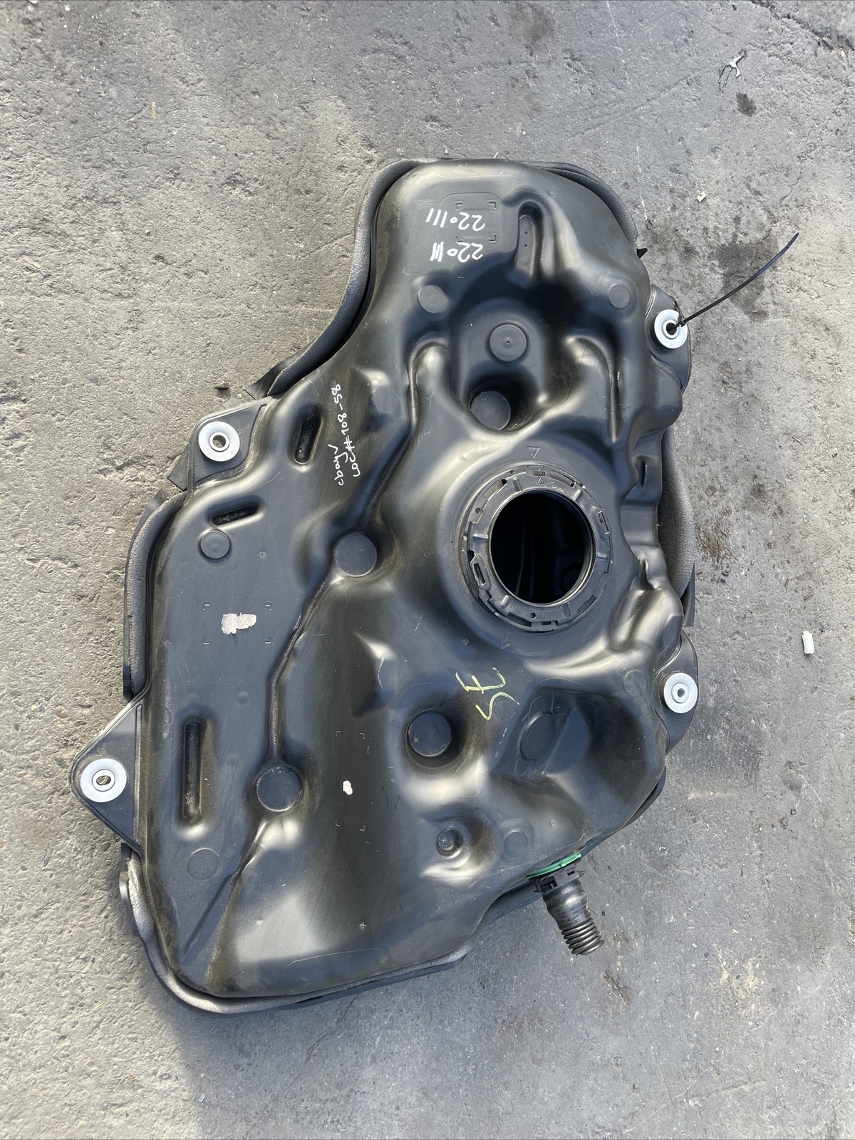 16 17 18 TOYOTA PRIUS GAS TANK 1.8L OEM | eBay