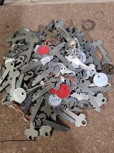 Vintage York Safe Safe Deposit Keys Random Mix Lot | eBay