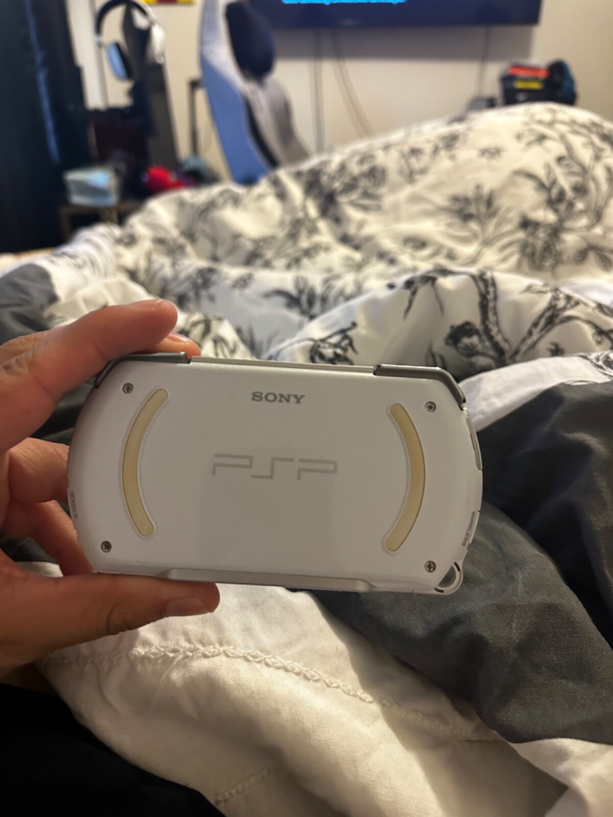 Sony PSP Go Pearl White Handheld System | eBay