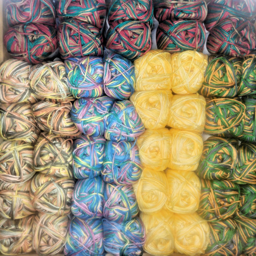**NEW** MASSIVE 5Kg RAINBOW YARN CLEARANCE BUNDLE 8 ply 50 x 100g IN 5 ...