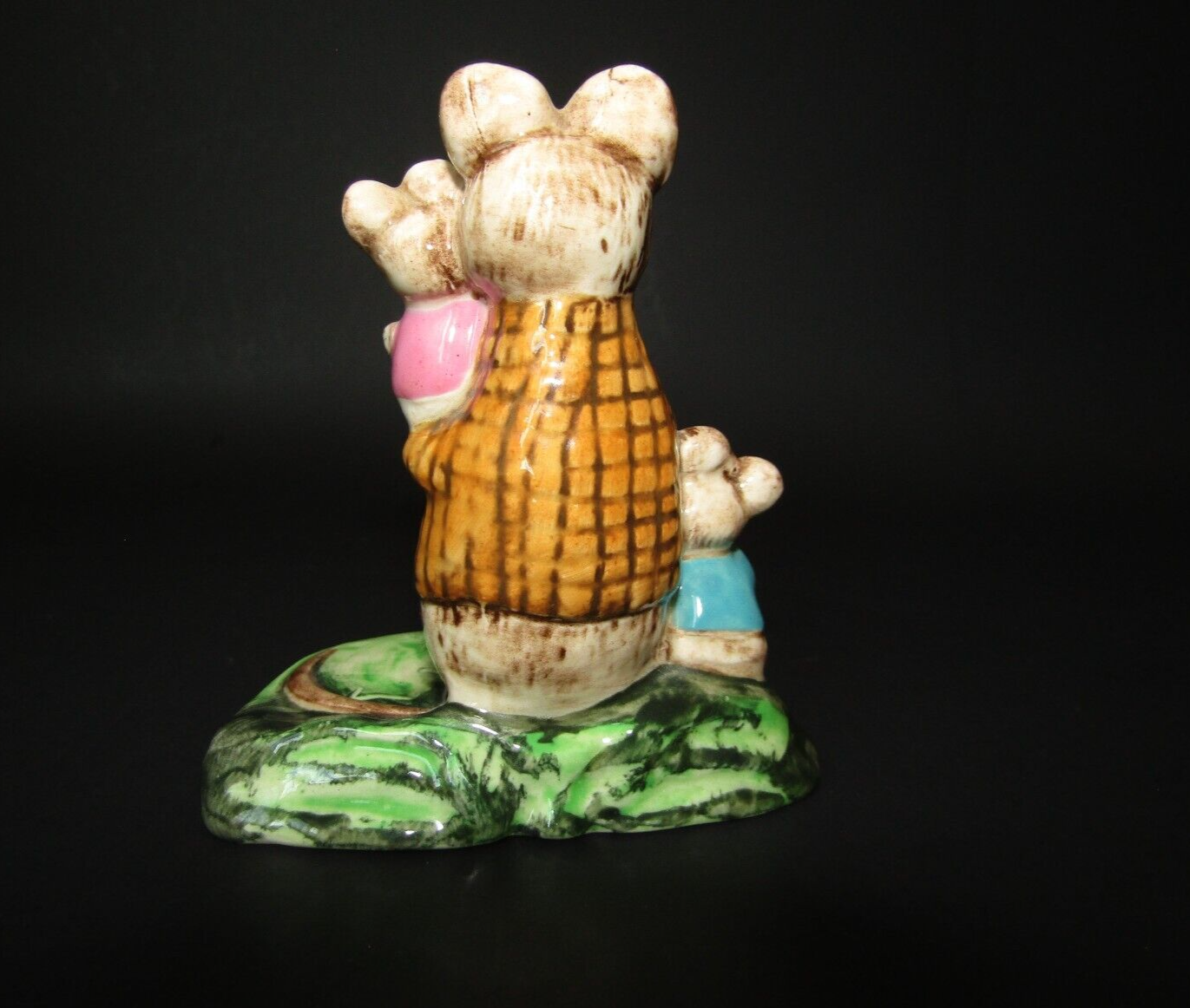 Vintage BESWICK England Kitty MacBride A FAMILY MOUSE 3.5” Figurine ...