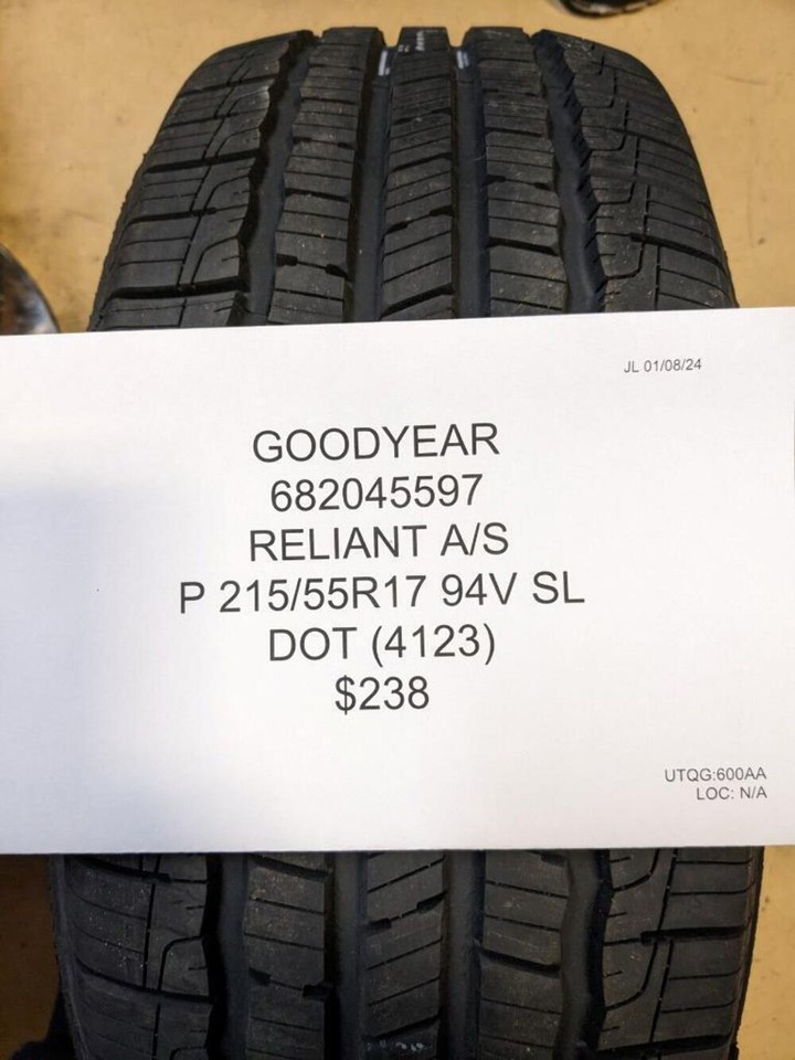 Goodyear Reliant All Season 215 55r17 94v All Season Tire