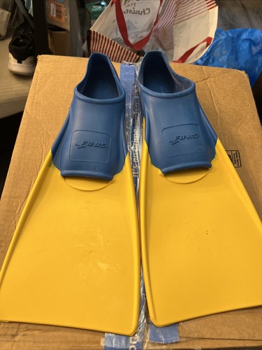 Finis Long Floating Yellow And Blue Swim Flippers US 1-3 Euro 33-35 Aus ...