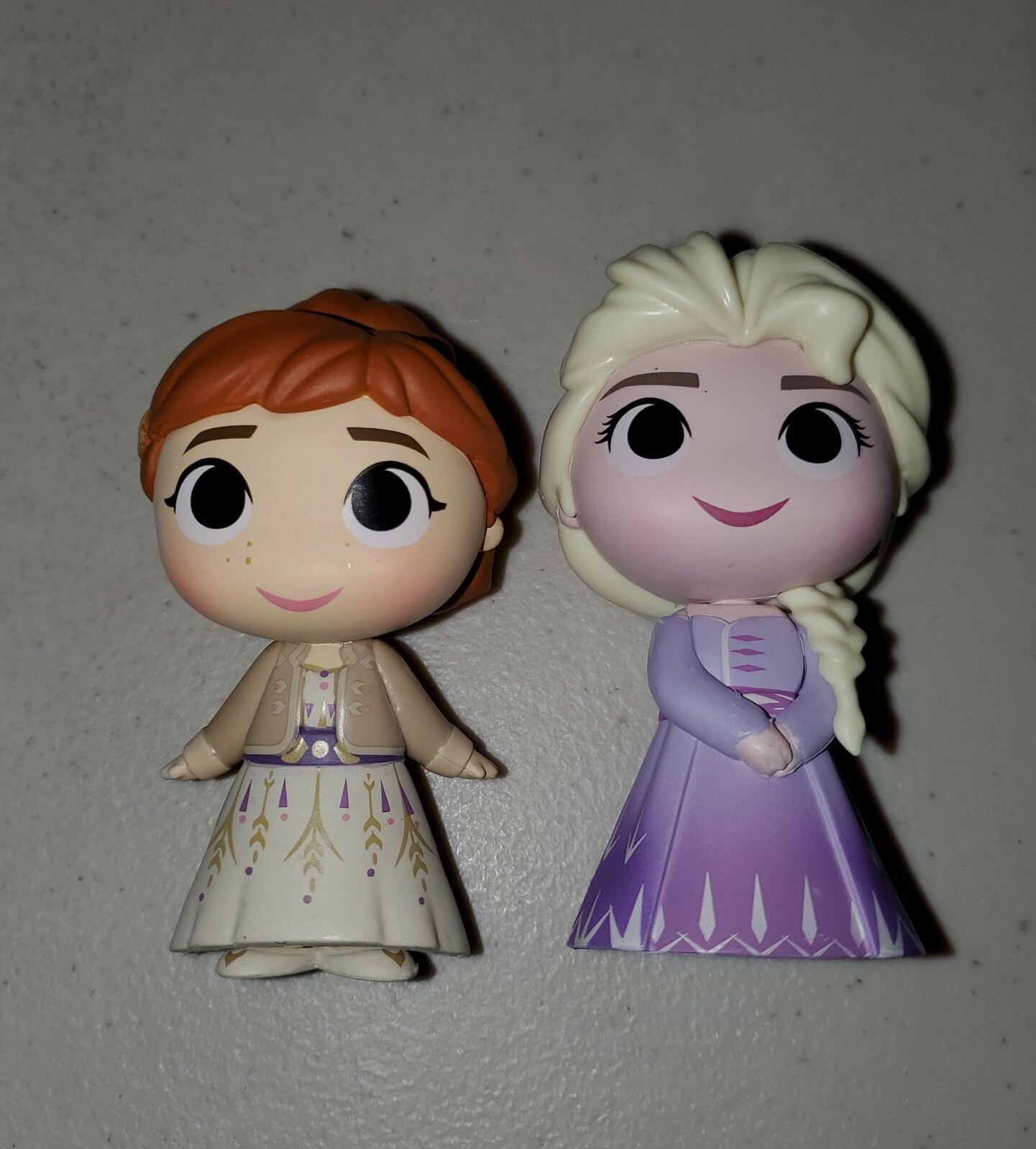 FUNKO MYSTERY MINIS DISNEY FROZEN 2 ANNA 1/72 & ELSA 1/36 RARE HTF | eBay