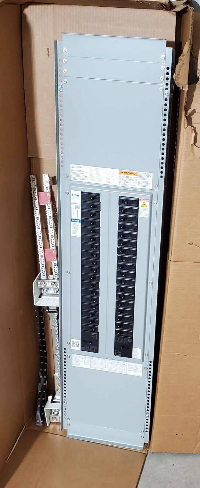 Eaton PRL2A 400 Amp 42 Circuit 120/208VAC Breaker Panel w/ Cover & Box ...