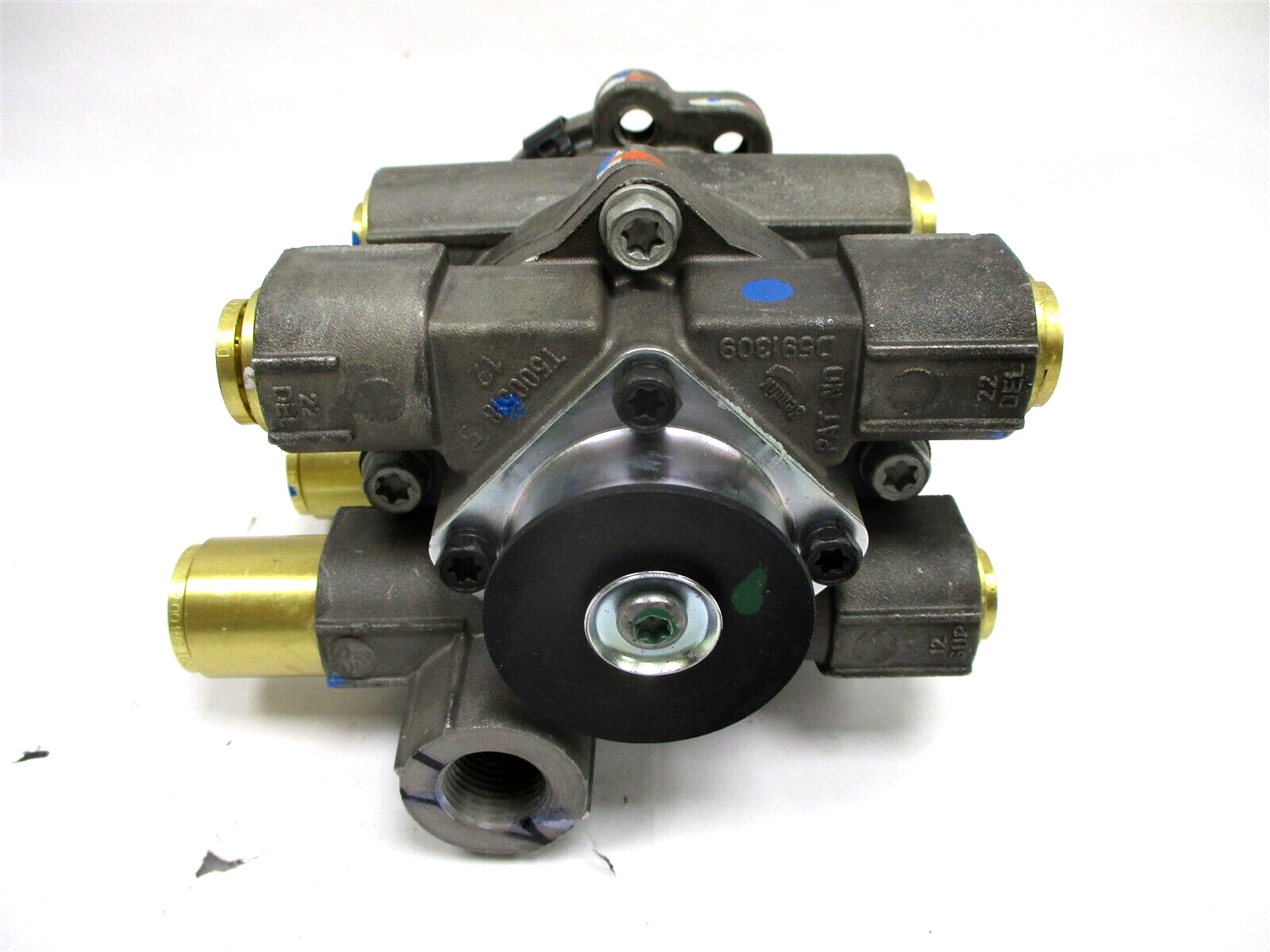 2506079C91 NEW OEM INTERNATIONAL E-8P FOOT BRAKE VALVE BENDIX 800647 ...