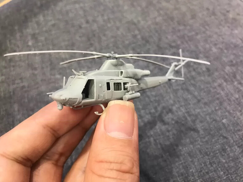 3D Printed 1/144 U.S. UH-1Y Venom Kitty Hawk helicopter Unpainted mode ...