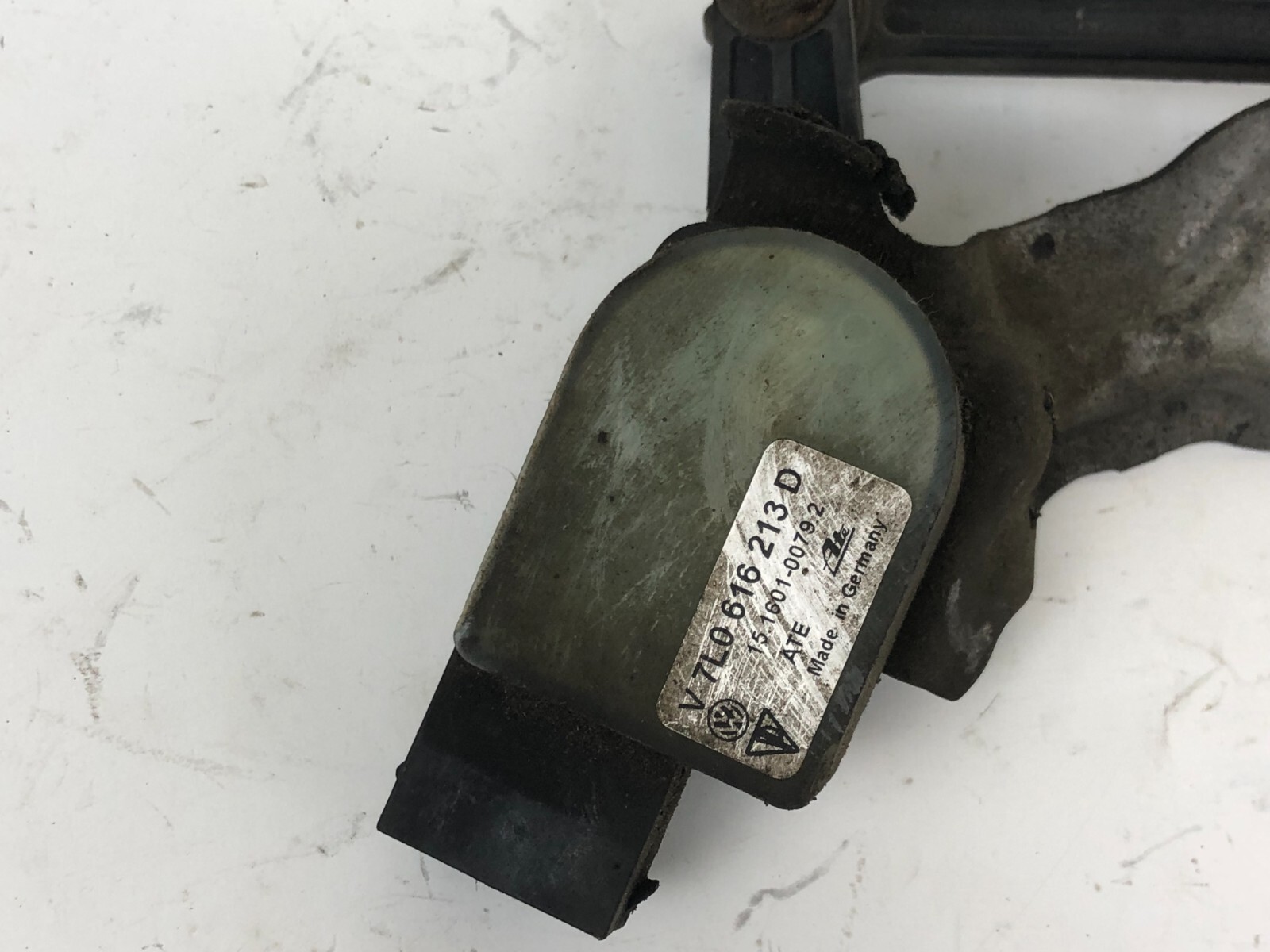 Audi Q7 4L Front Height Level Control Sensor Unit 7L0616213D | eBay UK