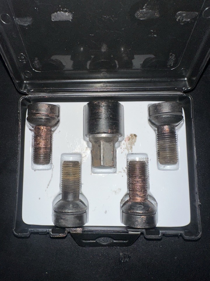 GENUINE MERCEDES LOCKING WHEEL NUT/BOLT KEY/SET | eBay UK