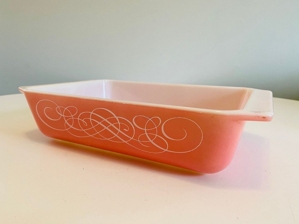 Vintage Pyrex Pink Scroll 575 B Space Saver Baking Dish, 2 Qt, Pink ...