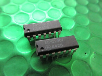 2 x MPQ2907 MOTROLA QUAD SWITCHING TRANSISTOR DIP14 ORIGINAL MOTOROLA ...
