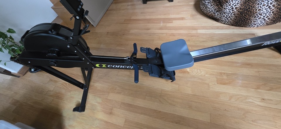 Concept 2 RowErg Indoor Rower Rowing Machine with PM5 Performance ...