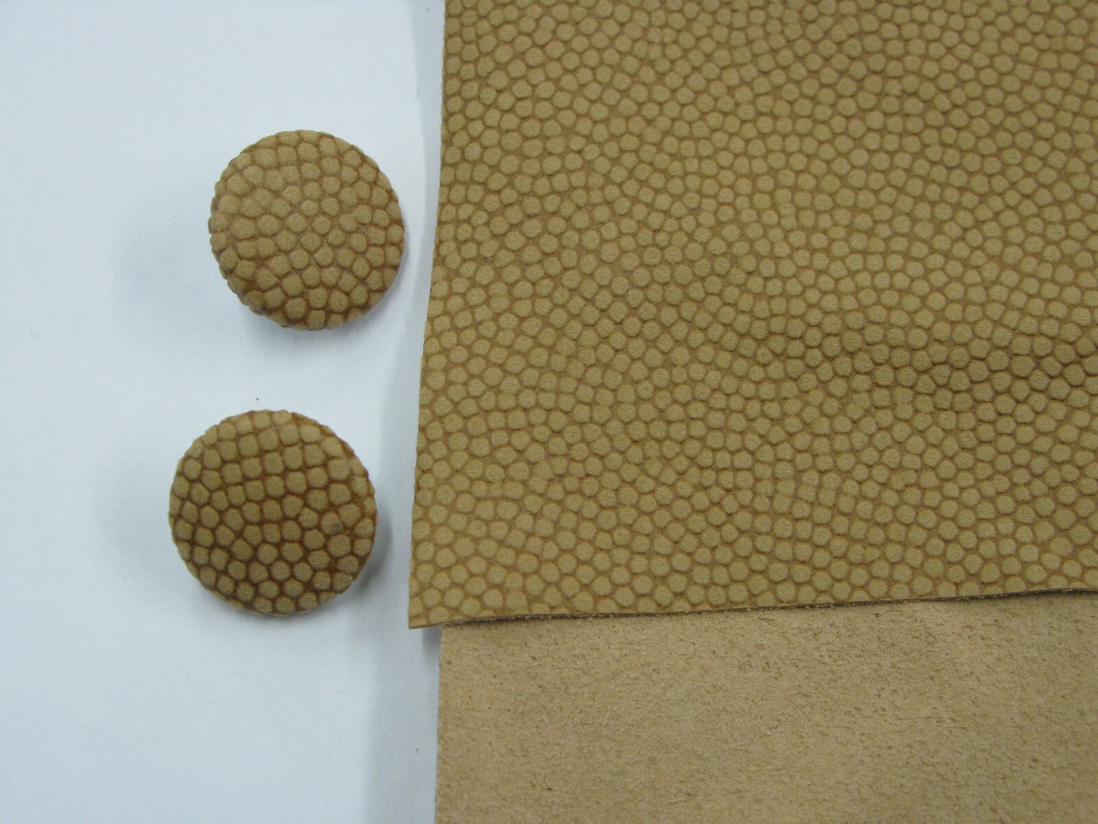 NOVASUEDE MAJILITE SUEDE CAMEL BUTTONS 23mm & 19mm FABRIC CRAFT SOFT ...