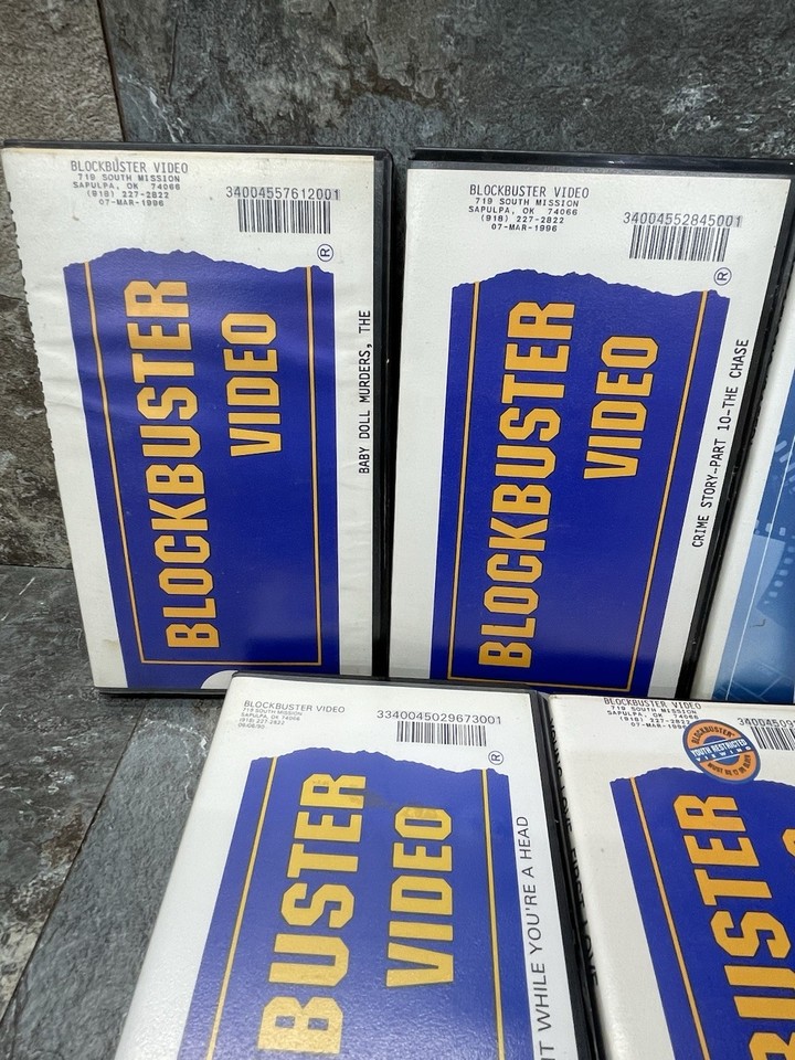Blockbuster Video Lot 7 VHS Rental Clamshell READ Turbulence, Baby Doll ...
