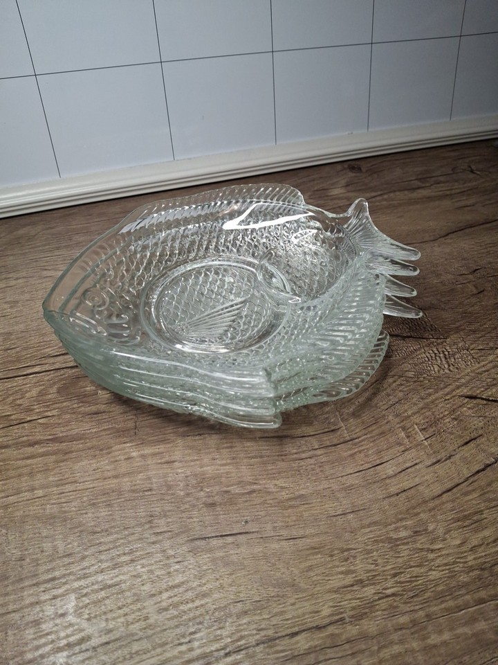 Vintage Set of 4 Pressed Glass FISH PLATES with Condiment Dip Section 8 ...