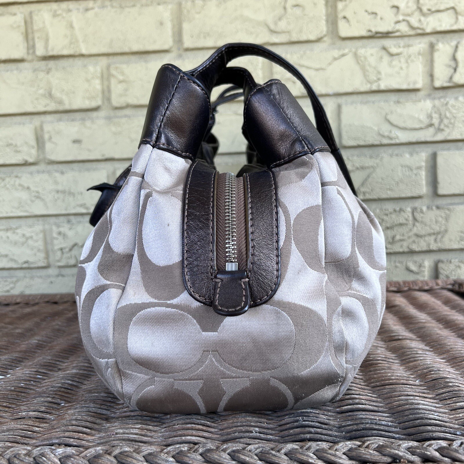 Coach Lexi Khaki Signature Sateen Bronze Leather Plea… - Gem