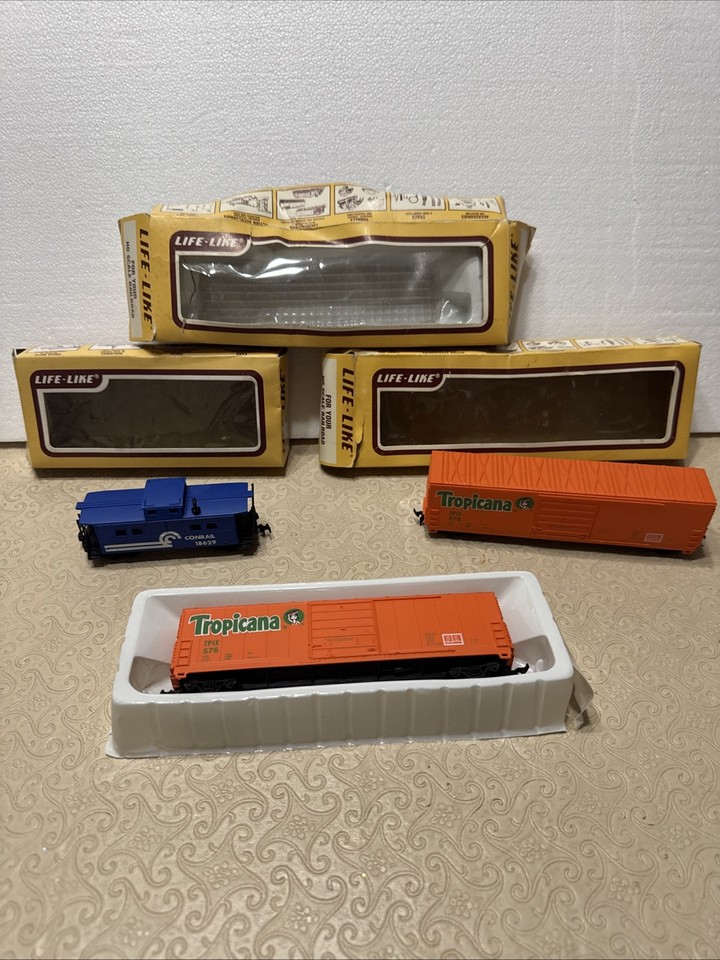 Lot Of 3 Vintage Life Like HO Trains Tropicana Juice & Conrail Cabooose ...