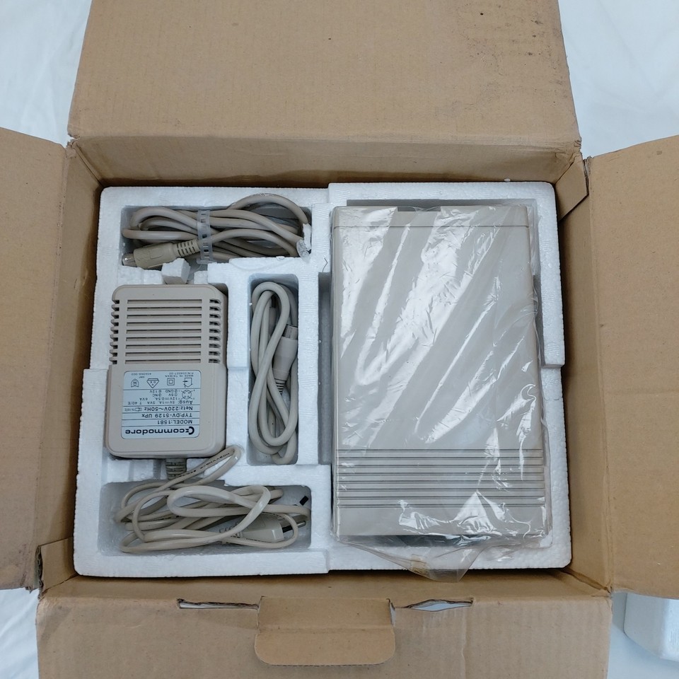 Commodore Floppy Disk Drive Disklaufwerk 1581 - Guter Zustand - OVP SELTEN | eBay