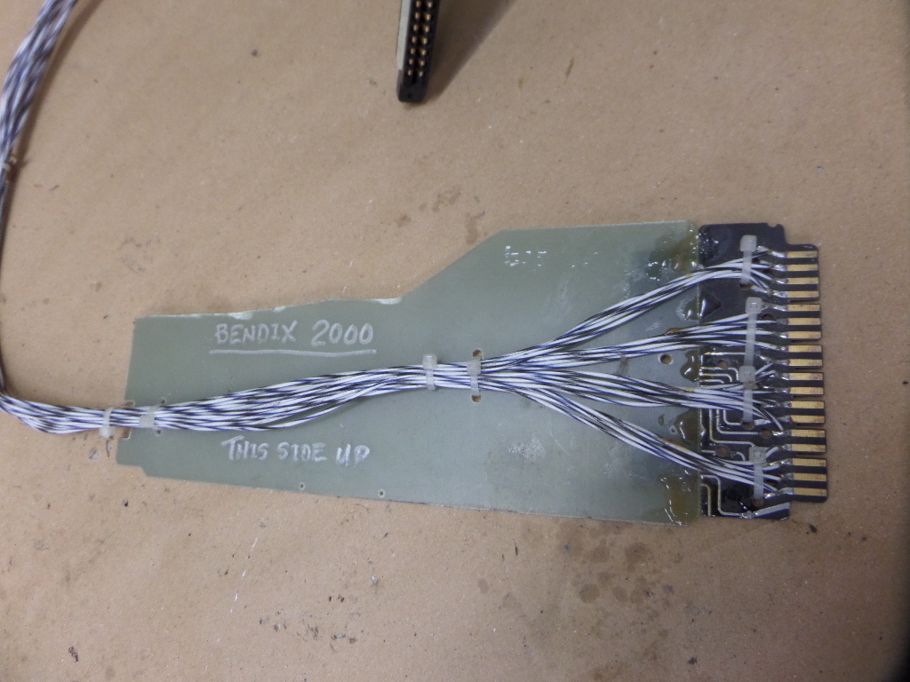 BENDIX ART-2000 RADAR WIRING PLUG CONNECTOR BOARD A-MP 583289-1 67-48 ...