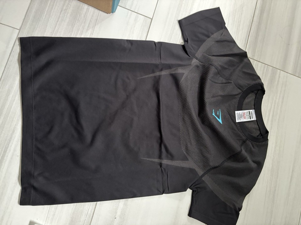 Gymshark Onyx v5 5.0 Seamless SZ LARGE Short Sleeve Black/Onyx/Blue ...