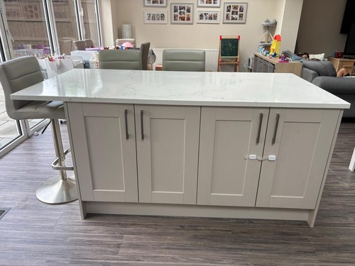 Howdens Pale Grey Kitchen Island / Breakfast Bar | eBay UK