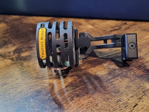 Trophy Ridge Ridgeline Bow Sight with Picatinny Rail Front Mount ...