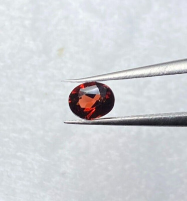 0.40 CTS BRIGHT RED OVAL CUT, NATURAL GARNETS, 5 X 4 MM VVS/VS ...