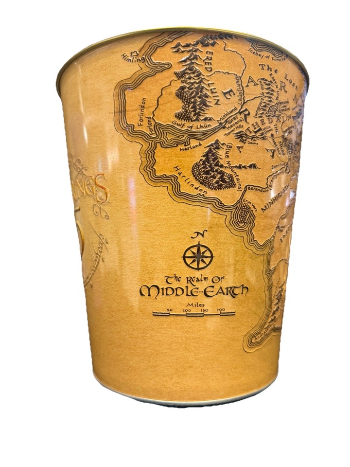 AMC The Lord Of The Rings 25th Anniversary Popcorn Bucket Magnet Set ...