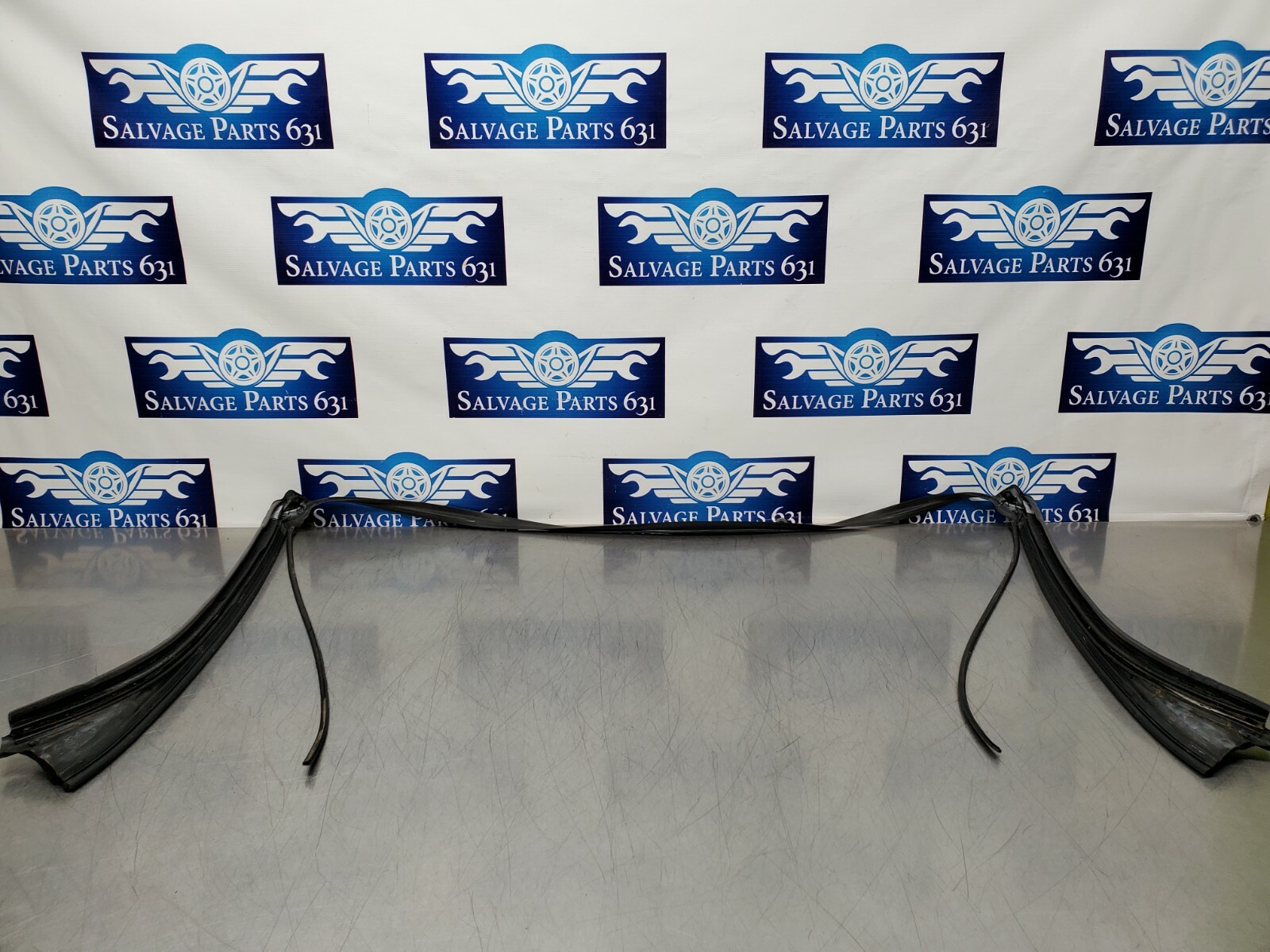 2005 Bmw 645ci E64 OEM Convertible Top Front Windshield A Pillar Rubber ...