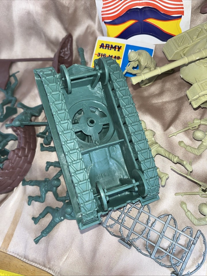 Assorted Plastic Army Men - Tanks | eBay