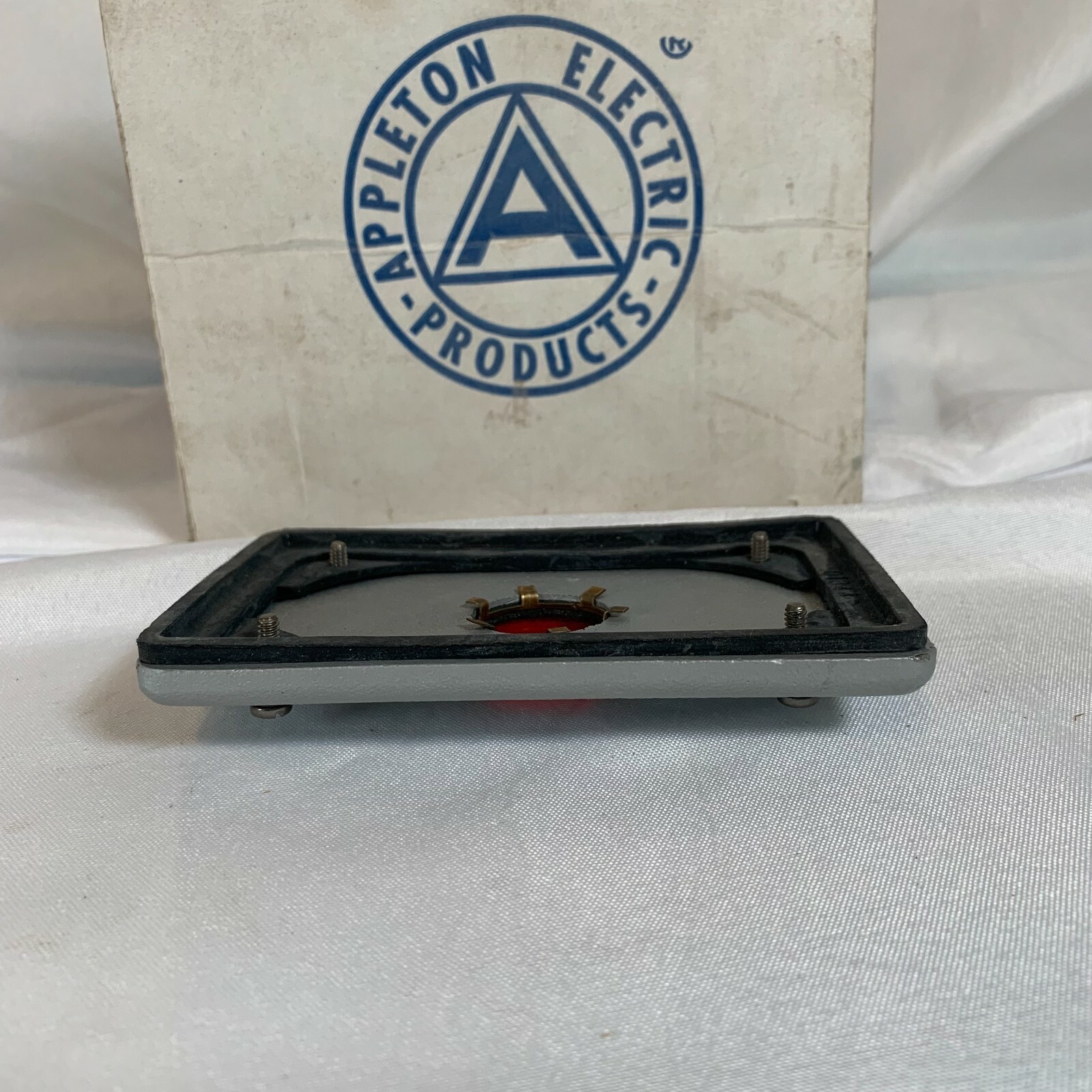 Appleton Electric FSK-1J-C Weatherproof Cover Red Jewel Cast Cover ...