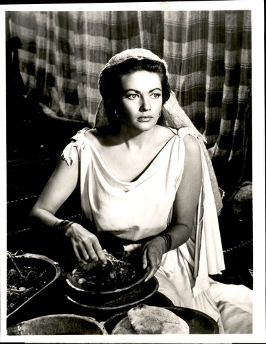 LD285 1979 Original Photo YVONNE DECARLO The Ten Commandments Beautiful ...