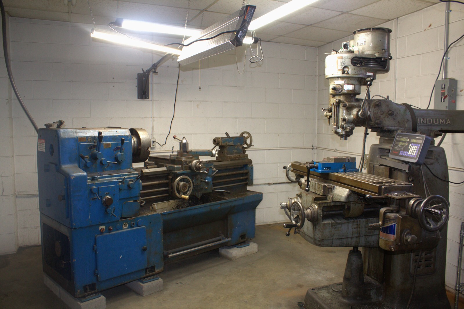 1950's Victor Engine Lathe and Induma Knee Mill (Separate Machines) | eBay