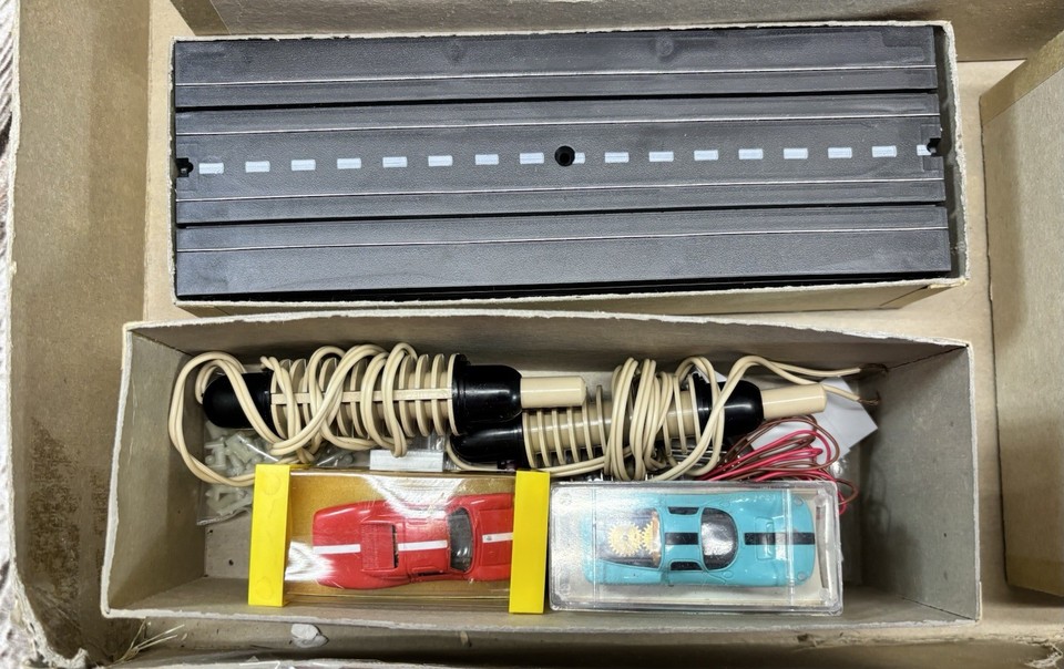 1967 Aurora Super Skyway 1620 HO Slot Car Set Thunderjet Ferrari ...