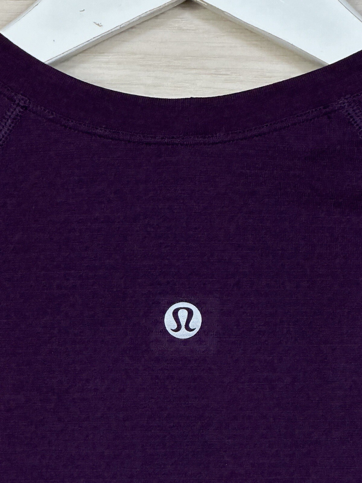 Lululemon Swiftly Tech Short Sleeve 2.0 Size 4 Dramatic Magenta DMMG ...
