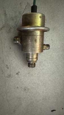Mercedes W126 R129 W124 W201 Druckregler Kraftstoffdruckregler ...