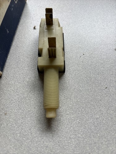BUICK PONTIAC OLDS CHEVROLET NOS GM DELCO BRAKE SWITCH (CRUISE CONTROL ...