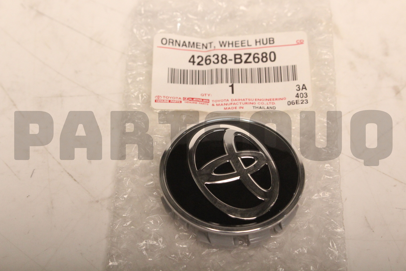 42638BZ680 Genuine Toyota ORNAMENT WHEEL HUB 42638-BZ680 OEM for sale ...