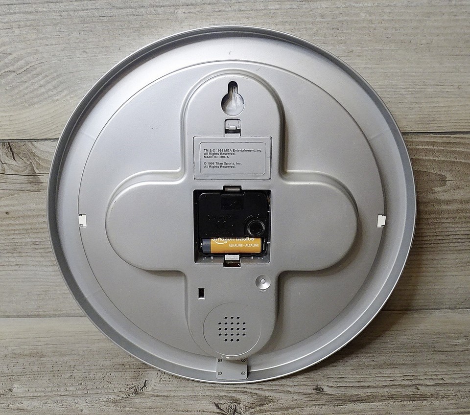 Vintage 1999 WWF/WWE Talking Wall Clock Steve Austin Undertaker Rock ...