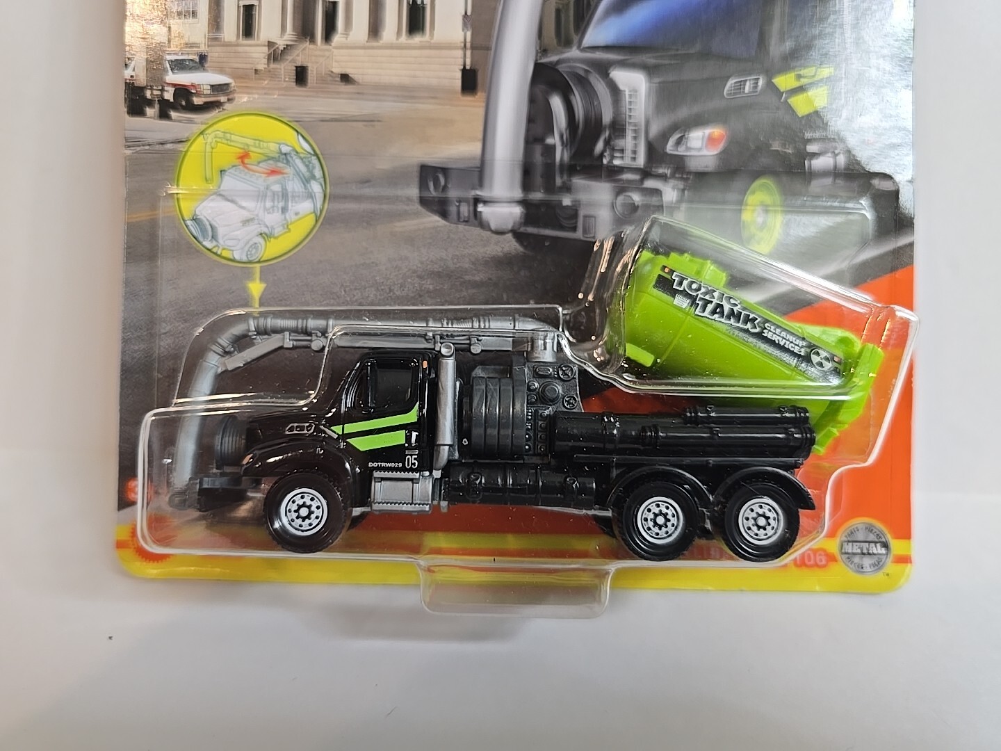 MATCHBOX 2023 WORKING RIGS FREIGHTLINER M2 106 TOXIC TANK SEWER ...