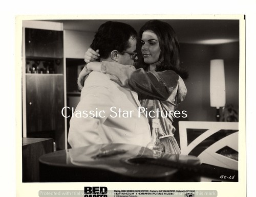 P257 Jennifer Welles John Cardoza Career Bed (1969) 8 x 10 photograph ...