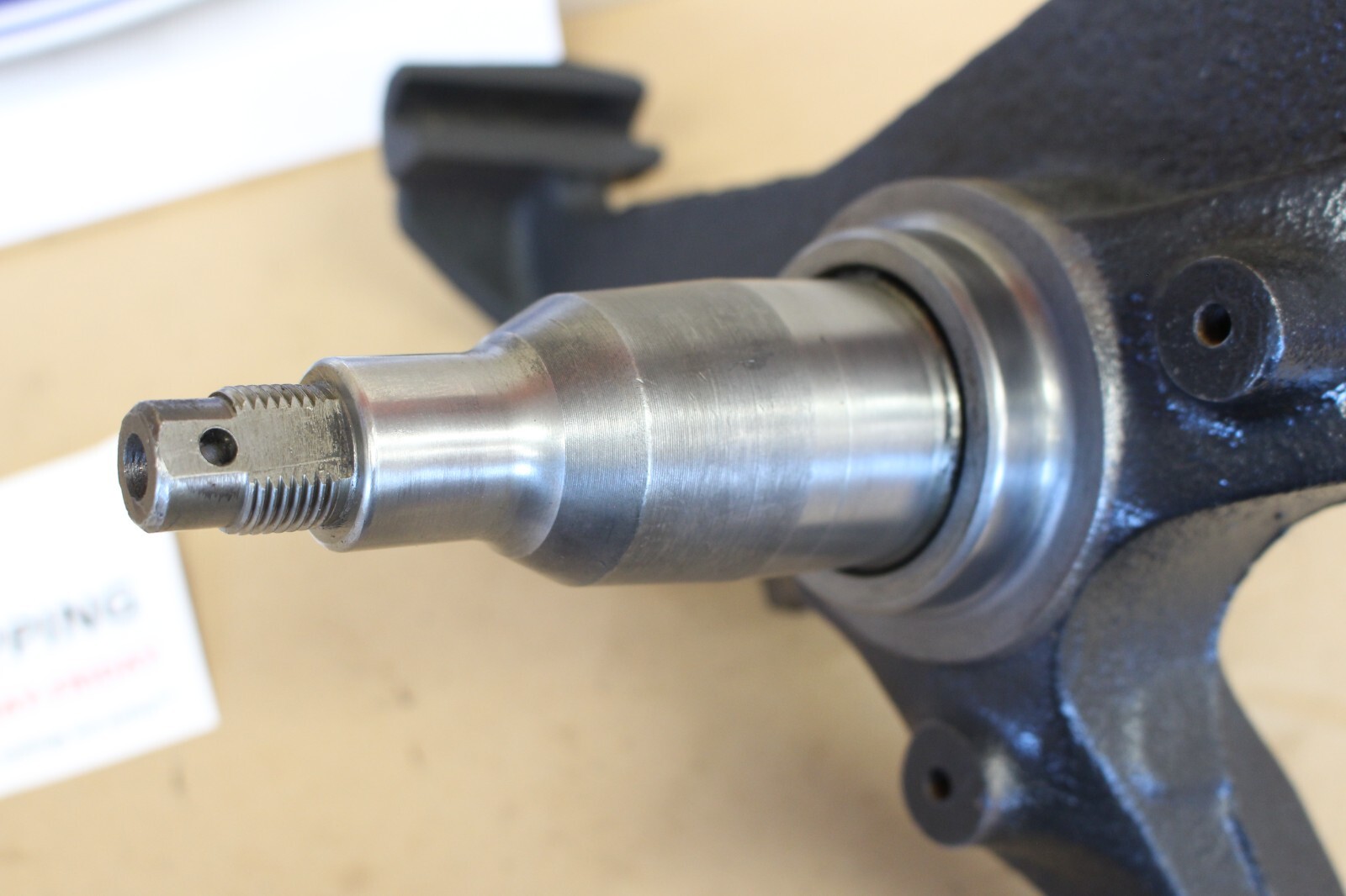 1980 - 1986 RWD / 2WD Ford F-350 LEFT DRIVERS Front King Pin Knuckle ...