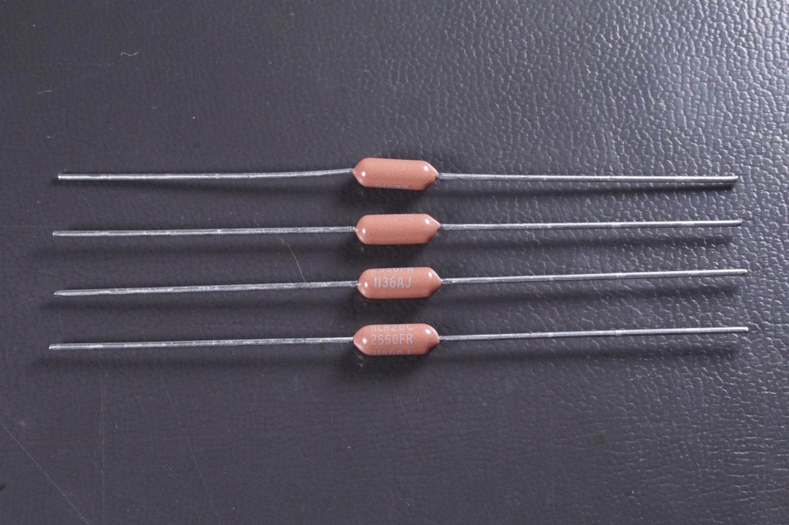 Lot of 4 RLR20C2550FRB14 Vishay Metal Film Resistor 255 Ohm 500mW 1/2W ...